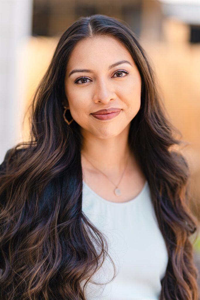 Headshots for Gricelda De La Cruz